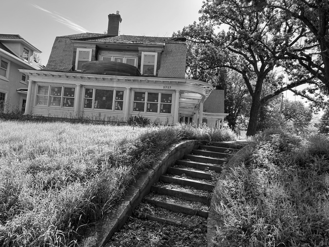 The Haunted House of Isles: Neighbors Wait for Action - Hill & Lake Press